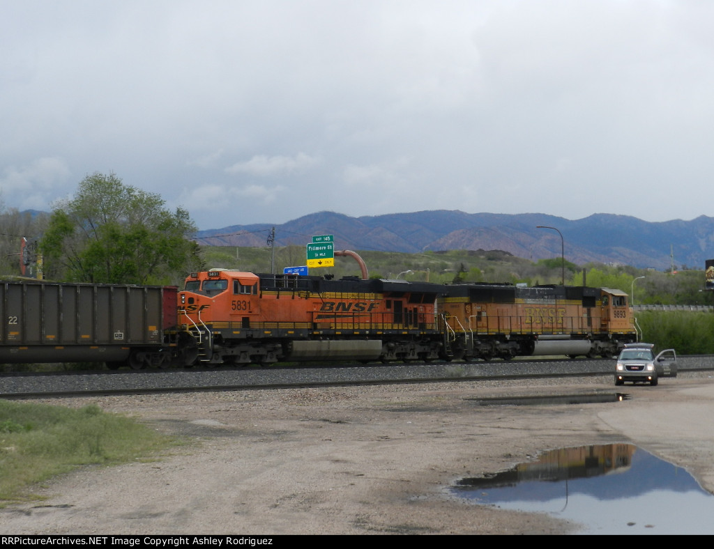BNSF 5831